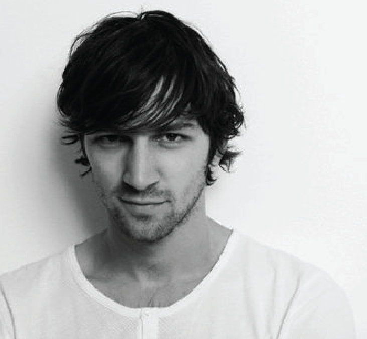 my new plaid pants: Good Morning, Gratuitous Michiel Huisman