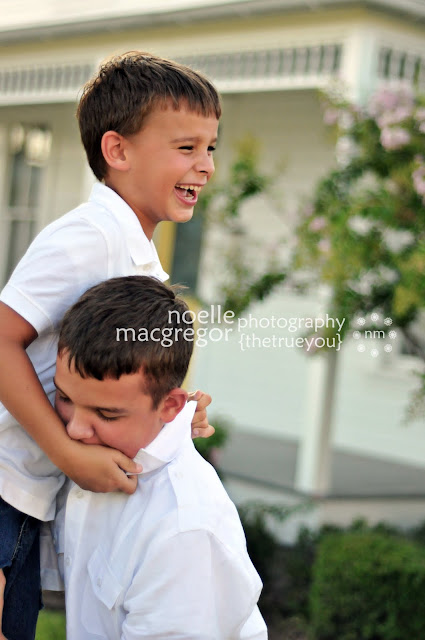 Noelle MacGregor Photography & Design: Extended Family - Silly Random ...