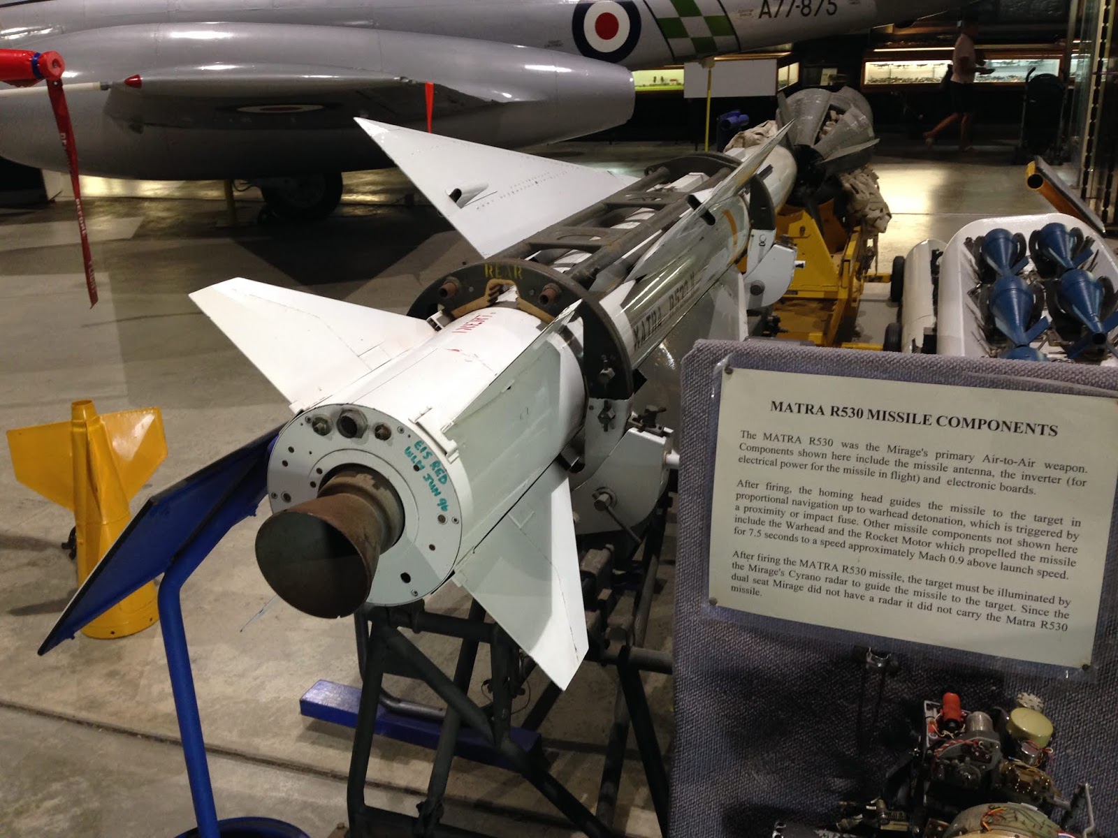 FDRA - Malvinas: AAM: Matra R.530