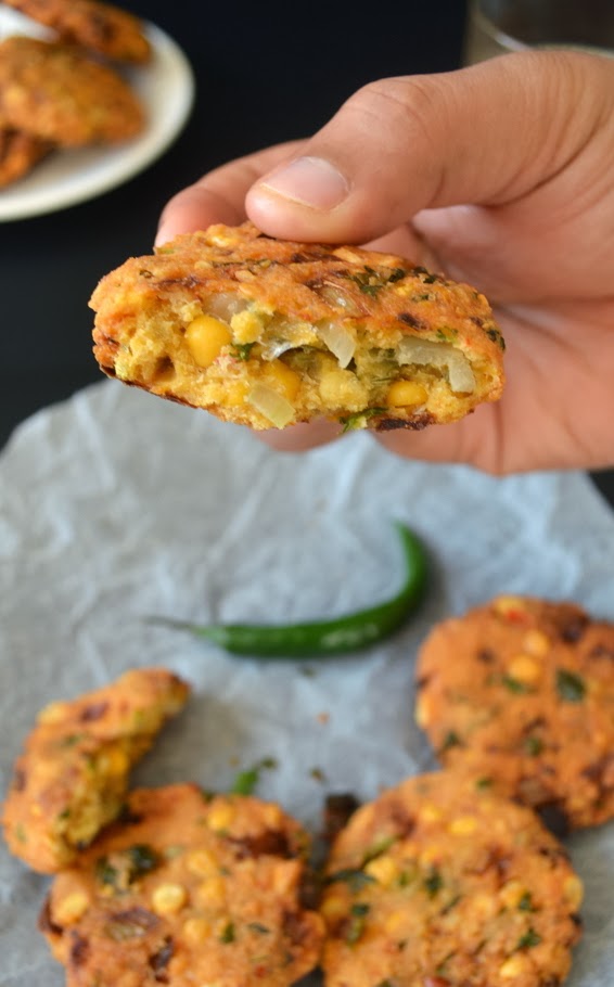 Palakkad Chamayal: Masal Vadai/Masala Vada/Parippu Vada
