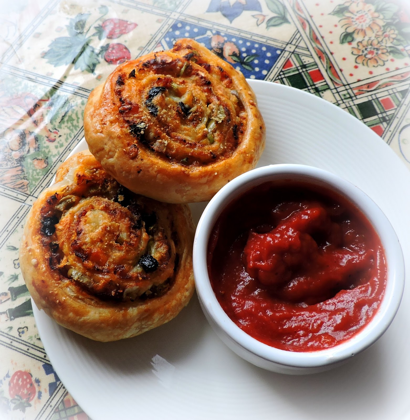 Pizza Scrolls | The English Kitchen