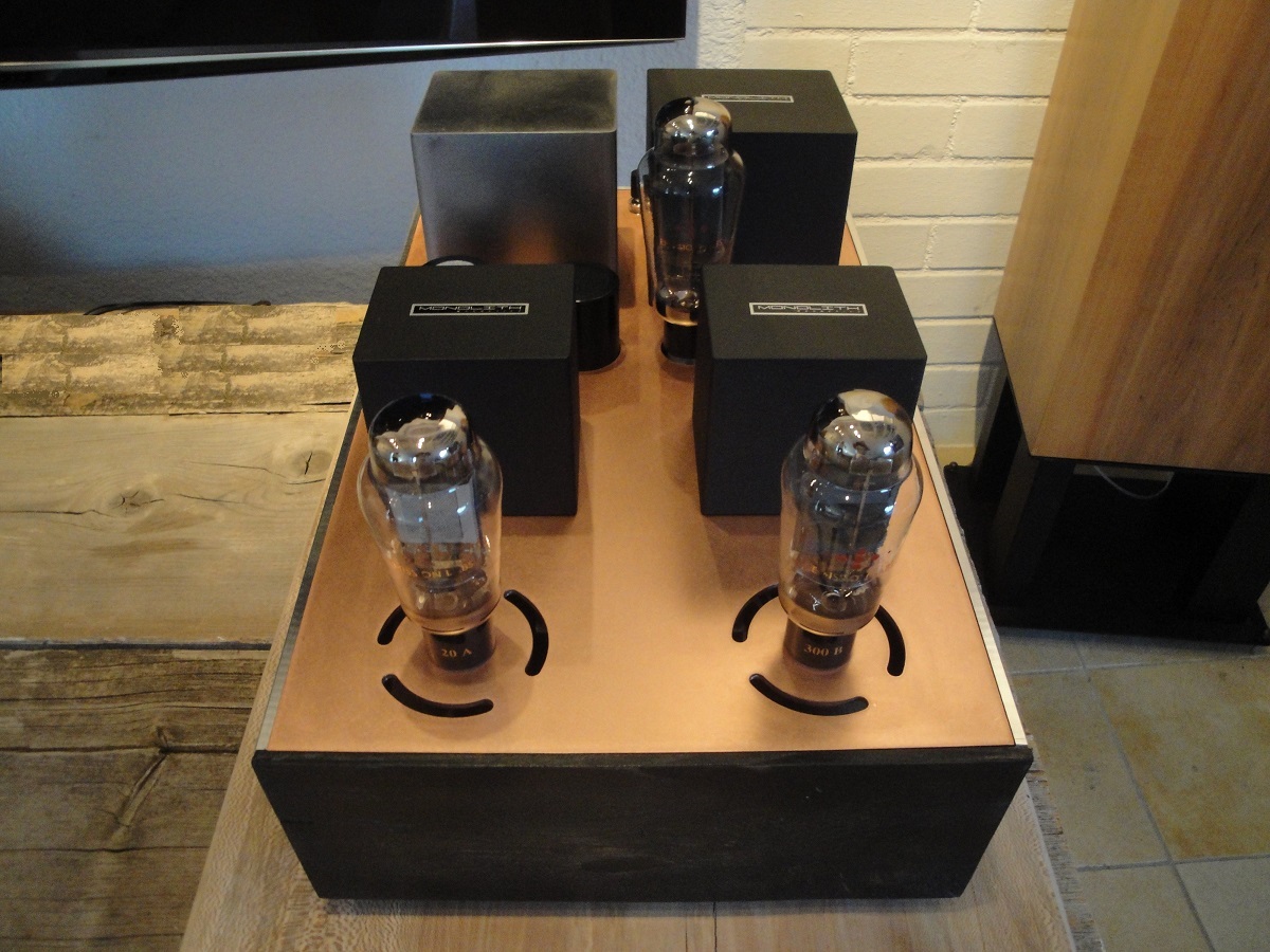 Le Blog audio de Tony : L'amplificateur SE 300B-iS Officina Tron-audio