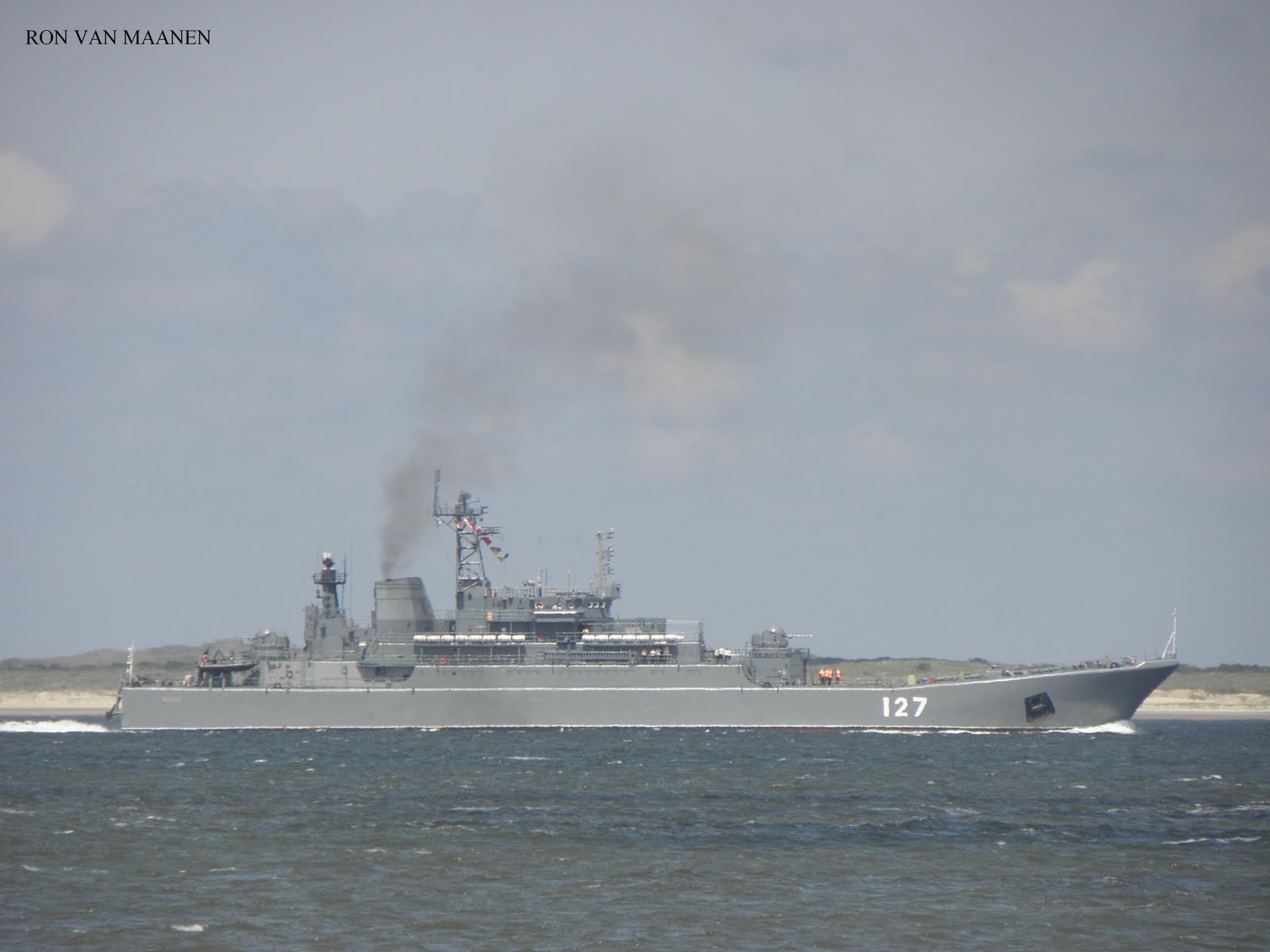 WARSHIPSRESEARCH: Russian large landing ship RFS Minsk (127) 1983-
