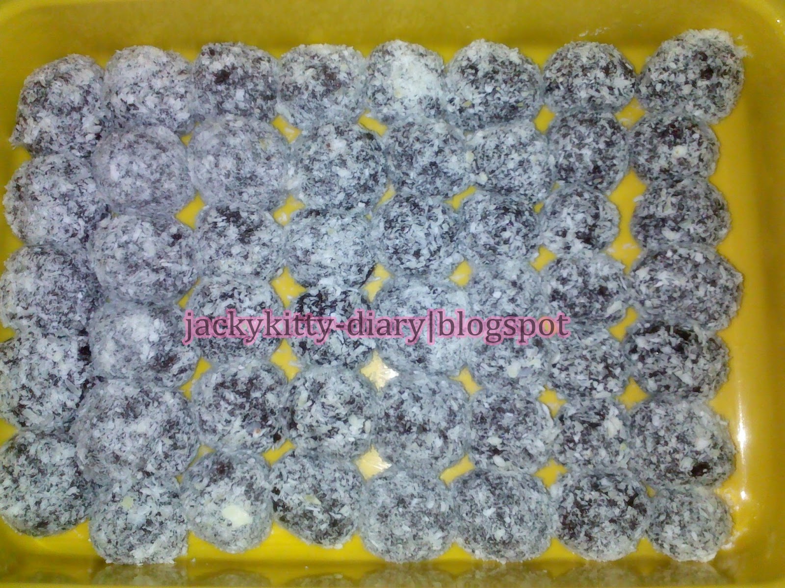 ♥ JackyKitty blog! ♥: Recipe #0001 -Home Made Munchkins-