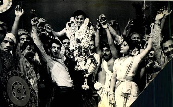 NAKARAJAN: MGR AND HIS COMEDIANS MGR SHOT ON JANUARY 12,1967