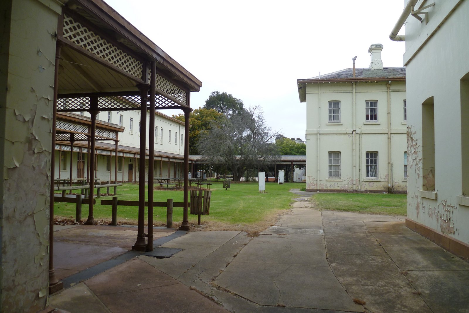 Witchwae on the Move: Aradale - Lunatic Asylum