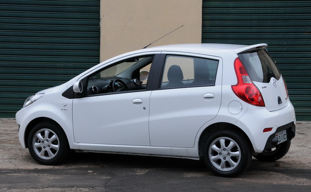 Potente, 108 cv., e econômico