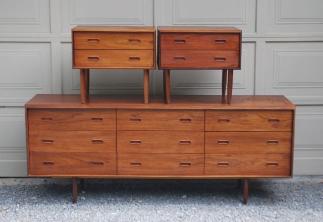Tribute 20th Decor: Mid-Century Classic Teak Bedroom Set