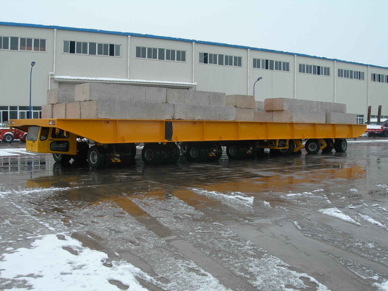 modular trailer: shipyard transporter