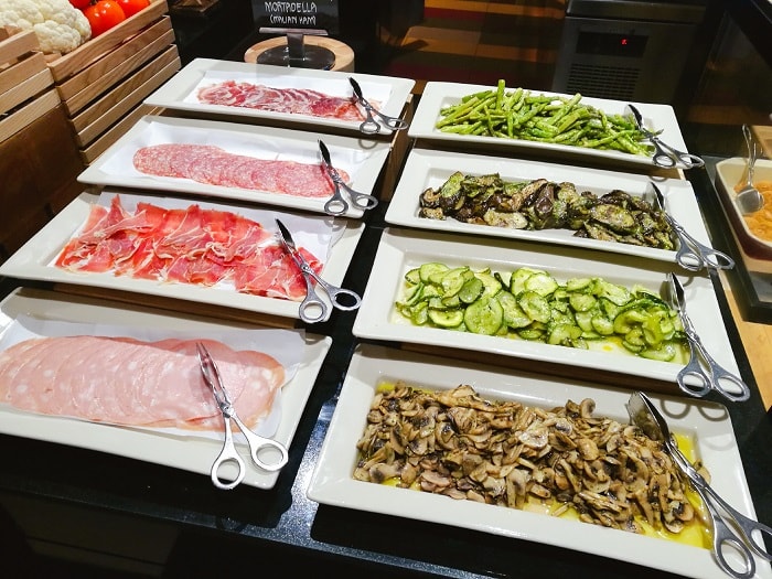 Review: The Grand Kitchen at Grand Hyatt Manila - For Urban Women ...