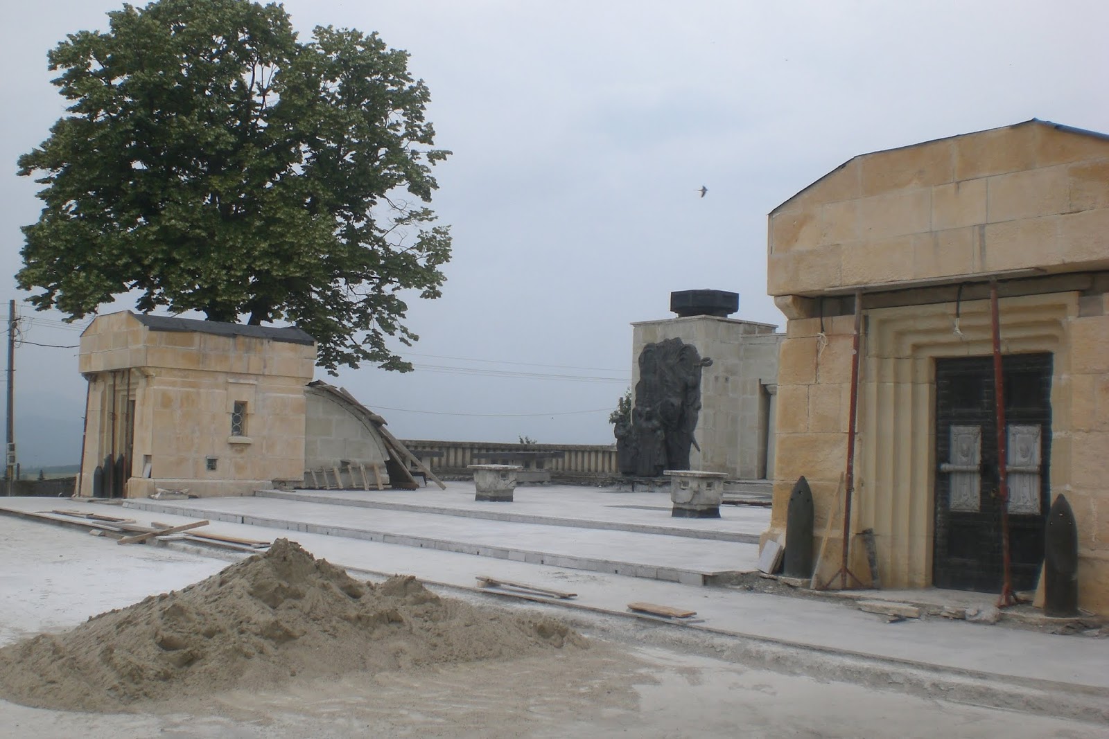 O fotografie...: Mausoleul de la Marasti