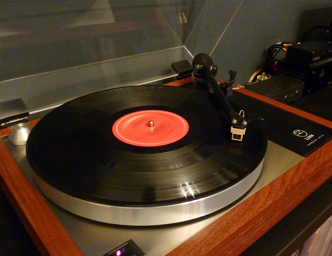 A left ear, a right ear and a VINYL FRONTIER: Nagaoka MP11 Put To The Test