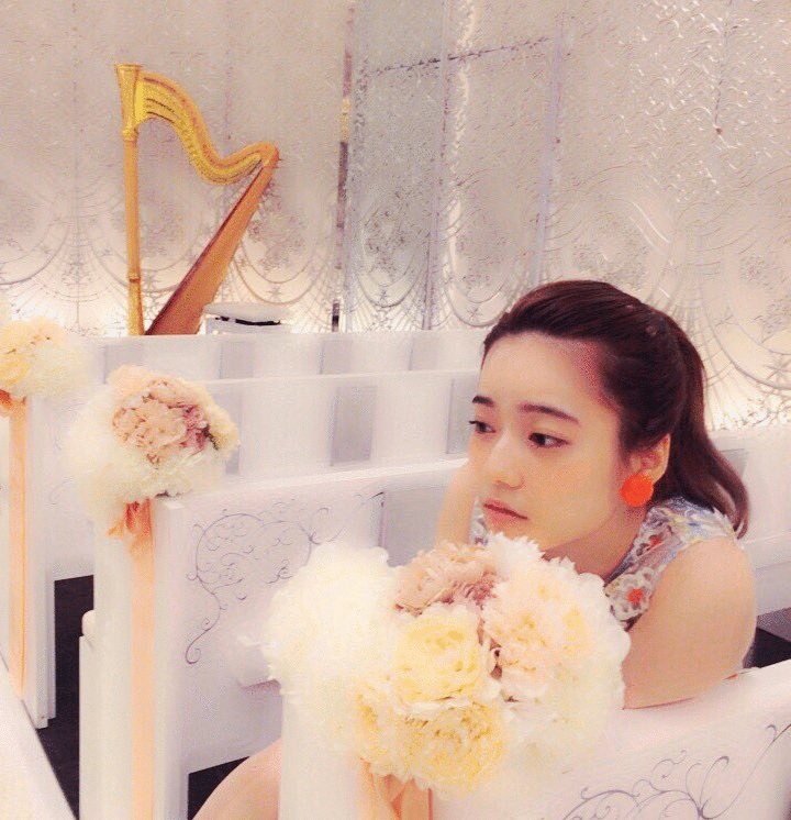 島崎遥香(ぱるる)応援ページ 【島崎遥香twitter】初めてのハープ。素敵な場所で ︎【ぱるる】