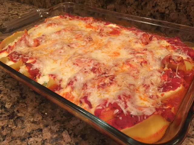 Momfessionals: Easy cheesy stuffed shells