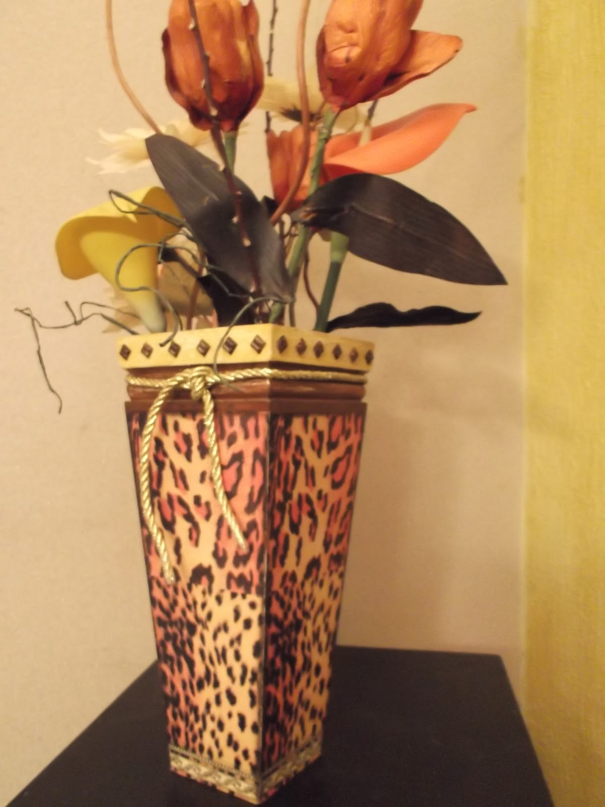 Claudia Arte e Telas: Trabalhos com tecido, cartão mousse e decoupage ...