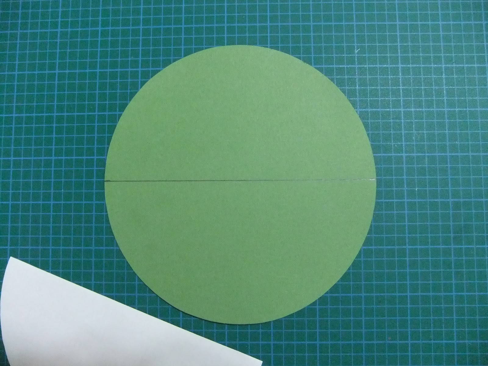 From My Craft Room: Round (Shaped) Side Step Card Tutorial