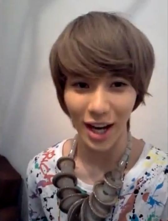 Shinee's Taemin and Key Show Us How to Dance to Sherlock