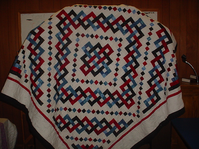 ozarkcastle, MY Creative Side: Trinity Celtic Knot quilts on disply at ...