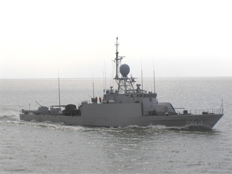 Garuda Militer: ★ FPB-57