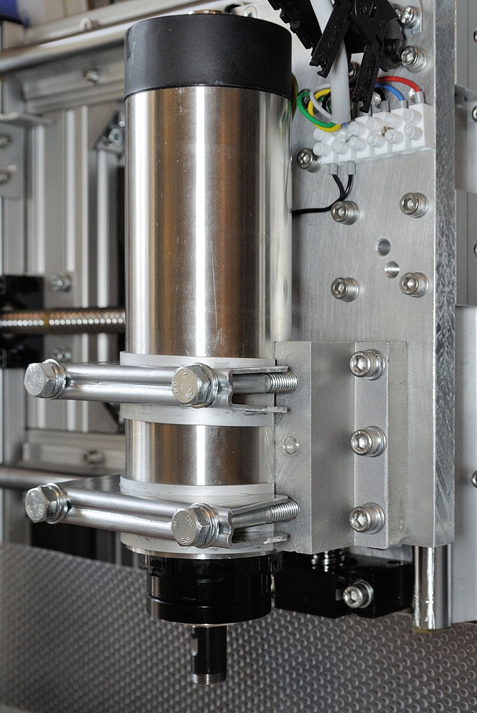 Adapting Camera: CNC upgrade progress - Fixing the cracked spindle holder