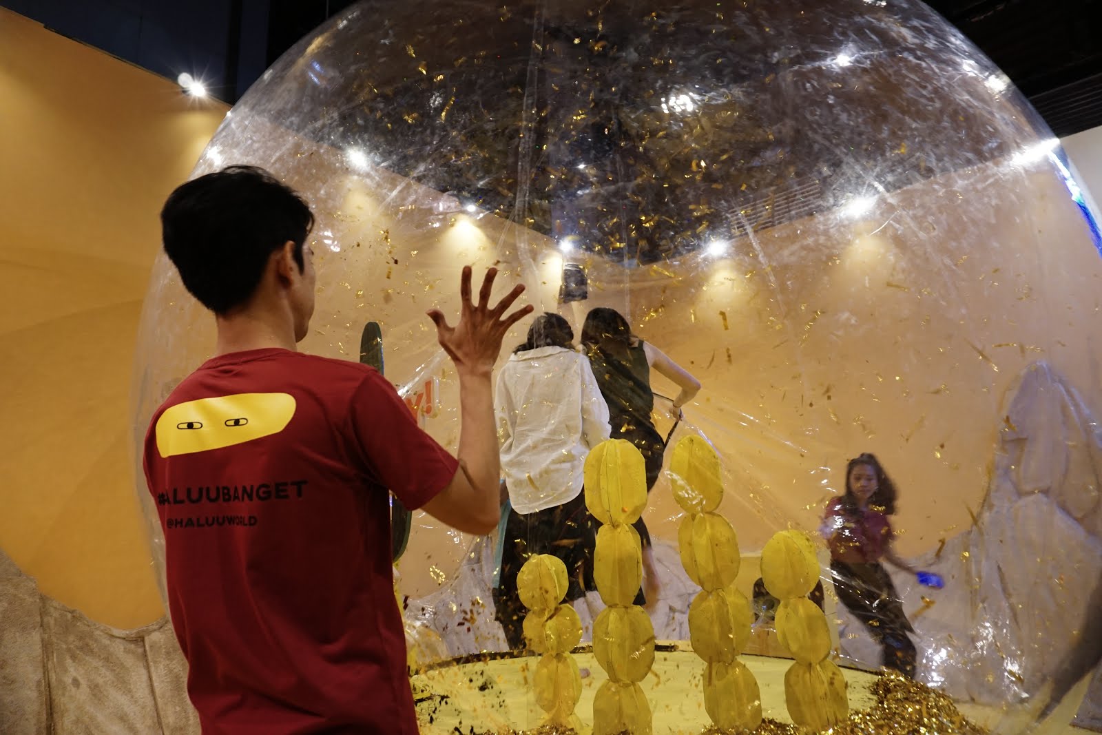 [Art]: Haluu World - Stevie Wong