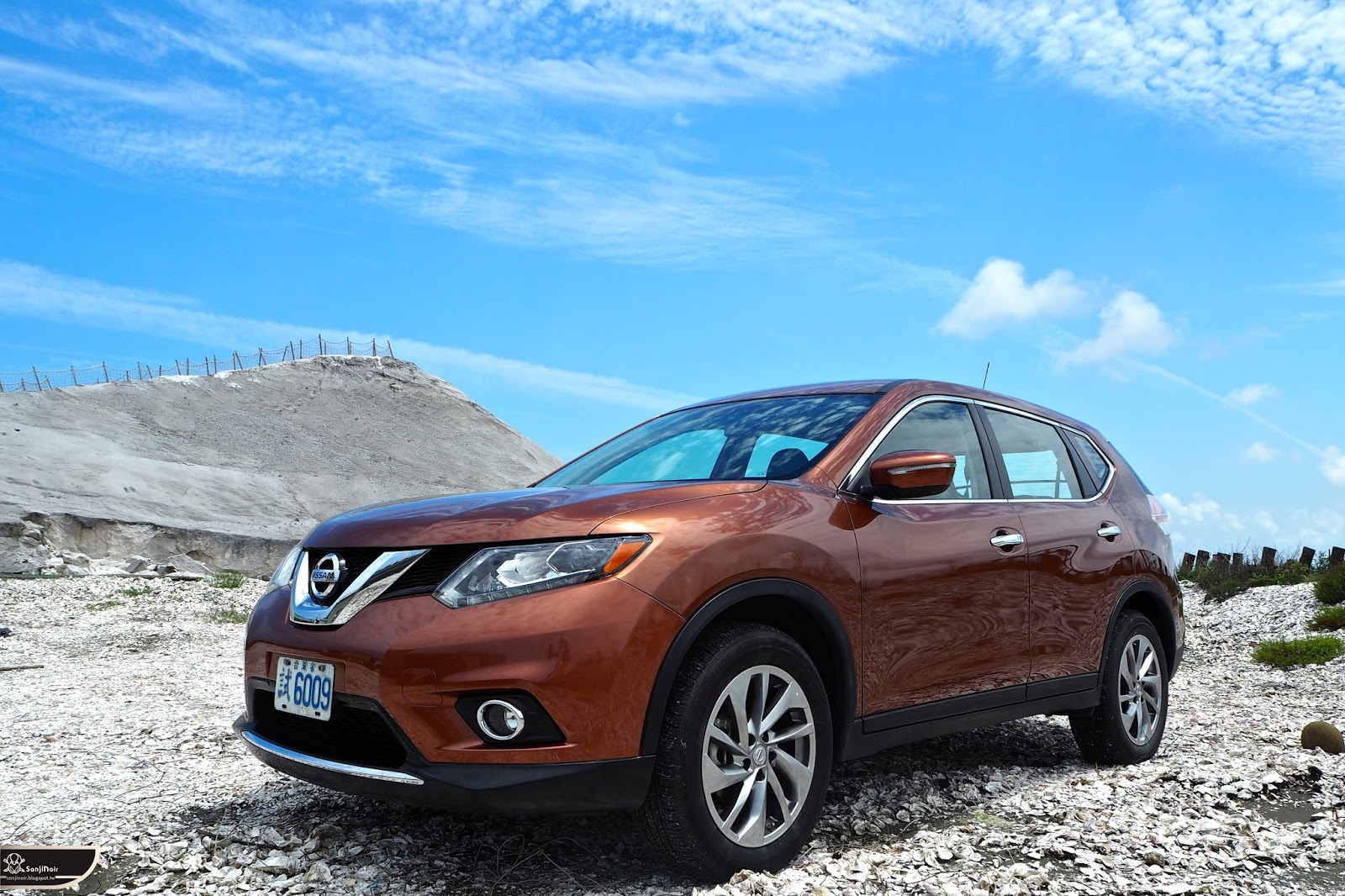 開箱試駕｜2015 Nissan X-Trail 2.5的玩美二重奏與油耗實測
