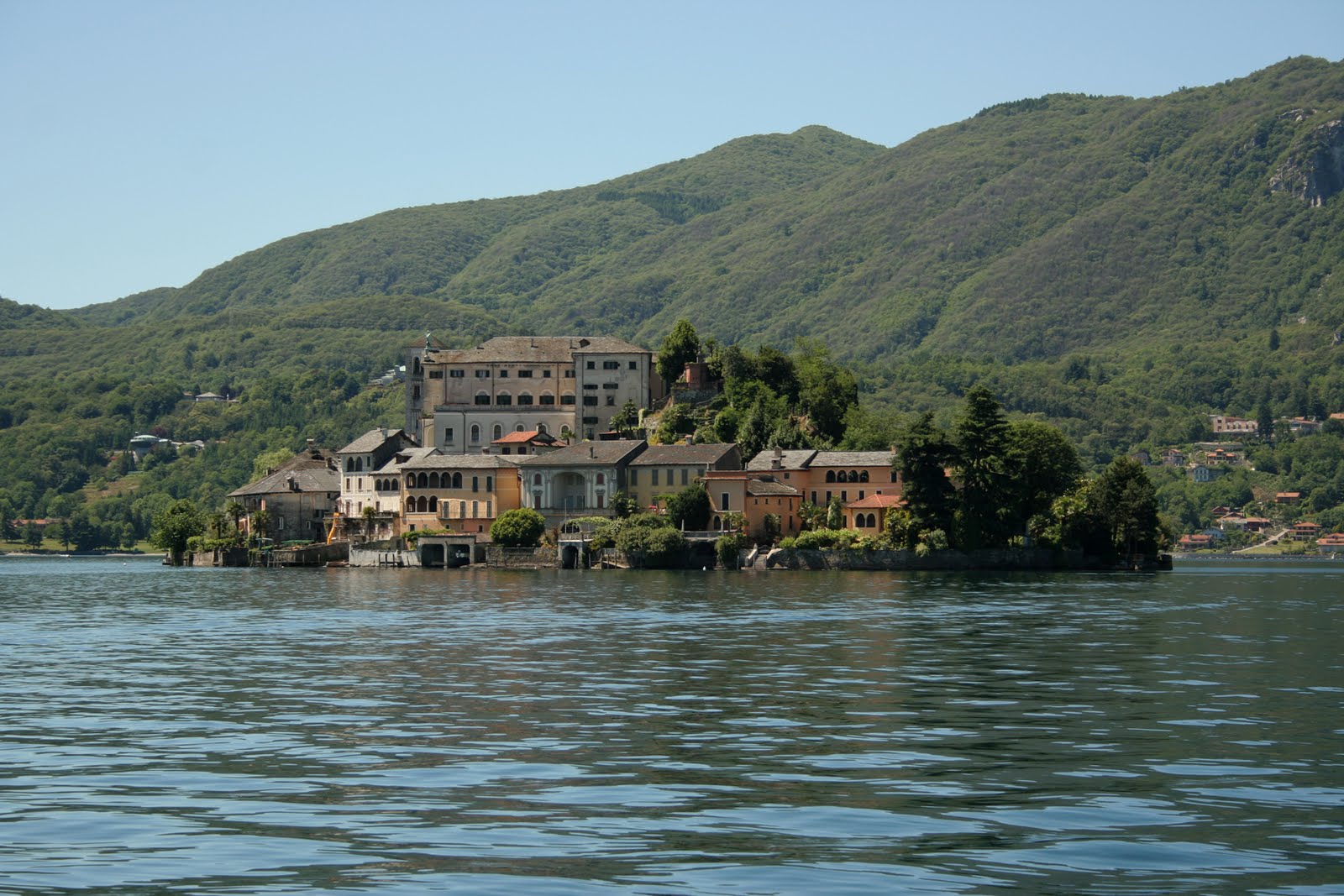 the tourist: lake orta / orta island