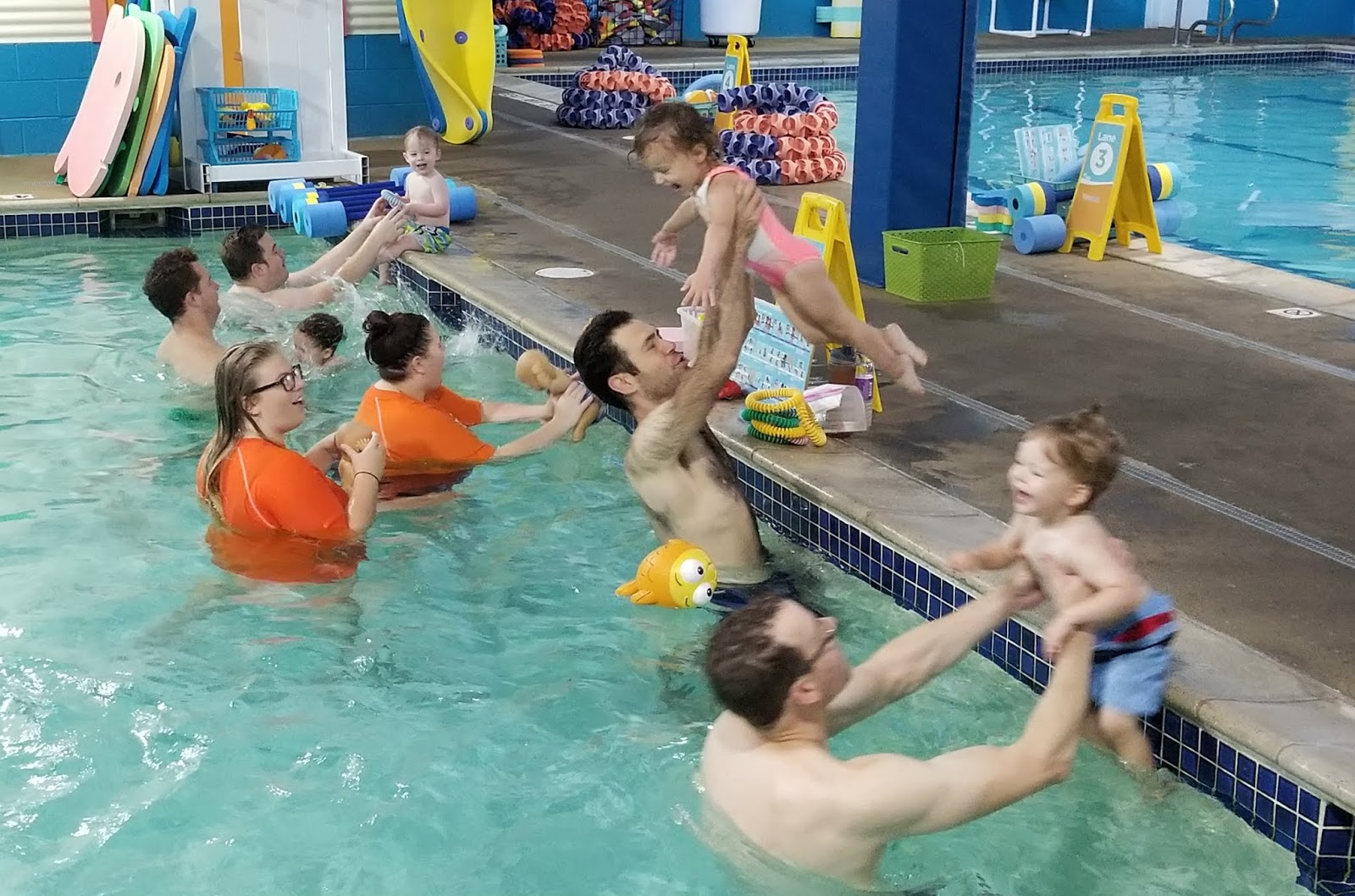 A GEEK DADDY: DADDY TOT SWIM TIME AT GOLDFISH SWIM SCHOOLS