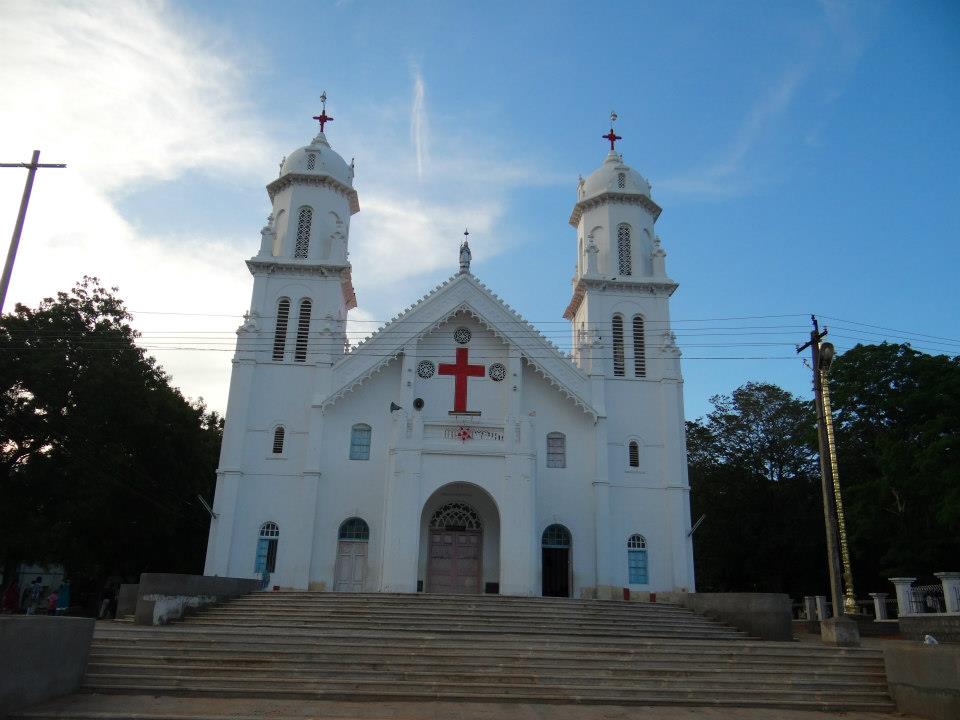 Tamilnadu Tourism: Oriyur Arulanandar Church, Ramanathapuram