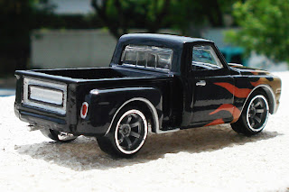 HWCustom: Custom '69 Chevy pick up - (2006 Red Line Series)
