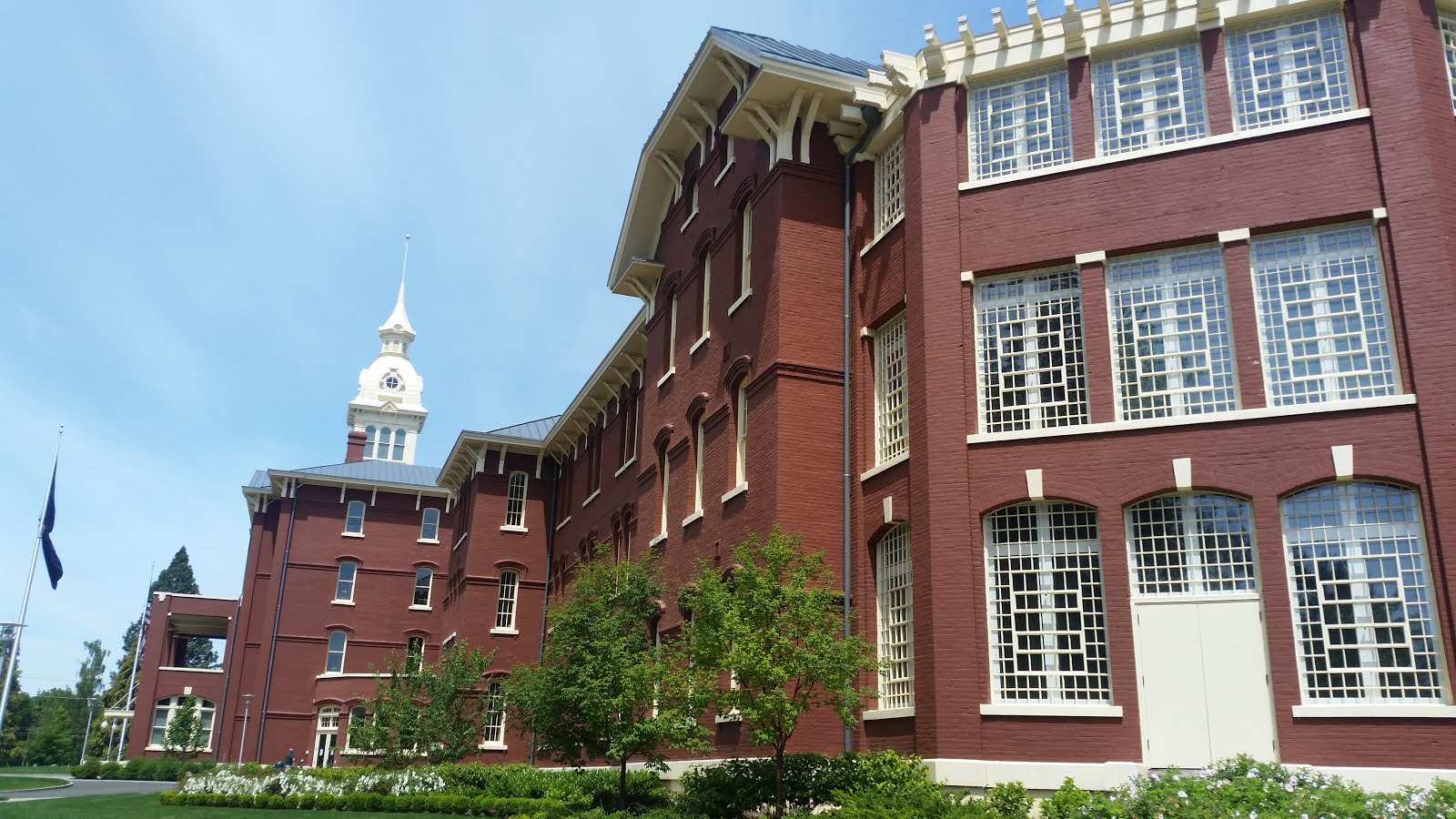 Asylum History: Architecture: The Kirkbride Plan