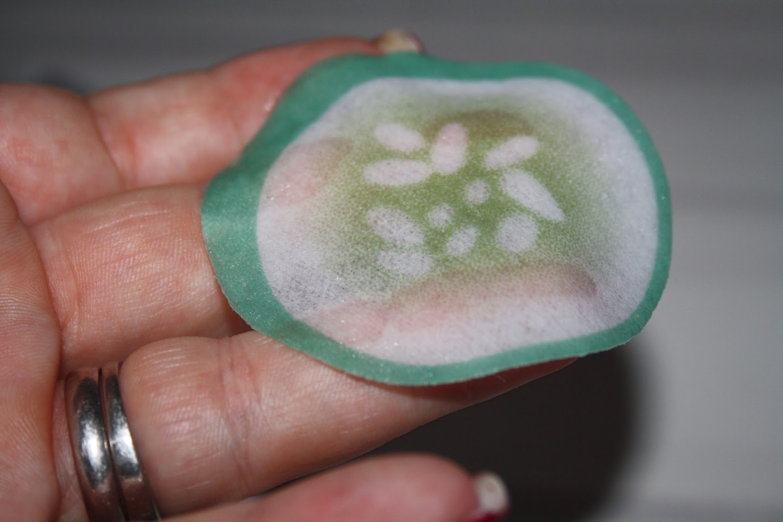 Beautyqueenuk | A UK Beauty and Lifestyle Blog: Dirty Works Cucumber ...