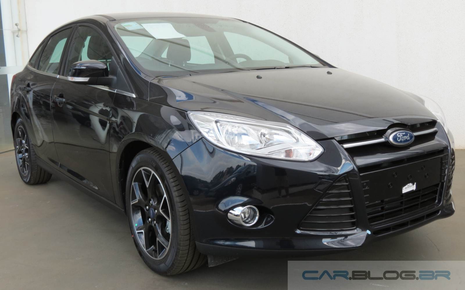 Focus Sedan Titanium AT: descontos superam R$ 7.000 reais