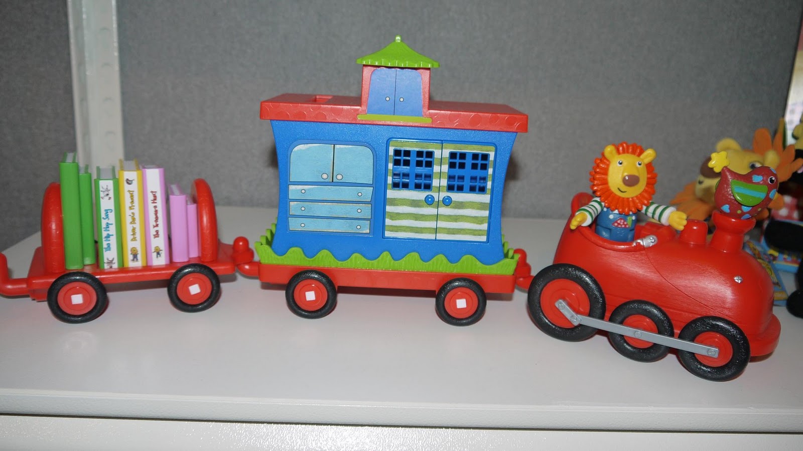 Inside the Wendy House: Driver Dan's Story Train