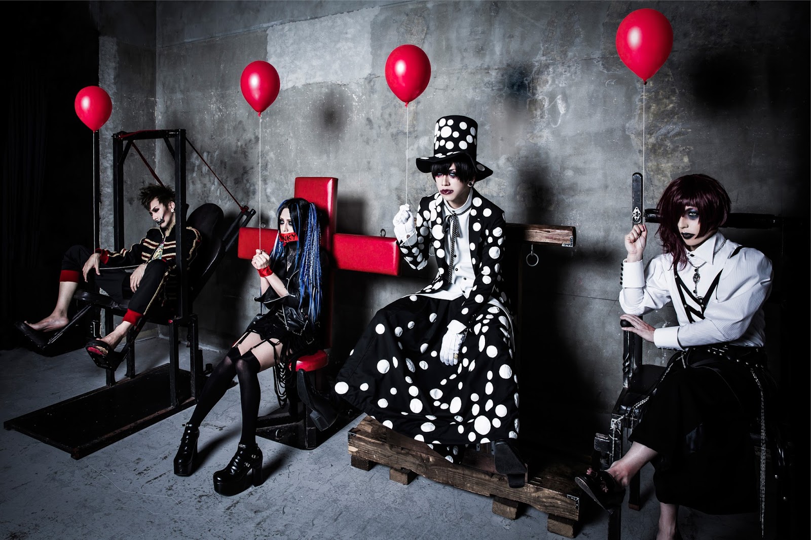 DADAROMA, This is "Live"