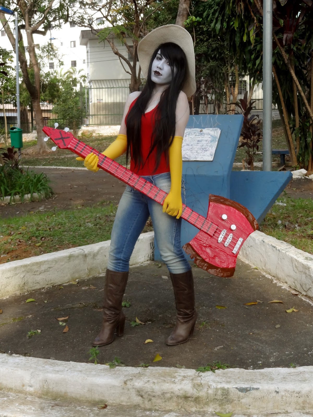 Do it yourself: [UPDATE] Marceline Adventure Time Axe Bass Tutorial ...