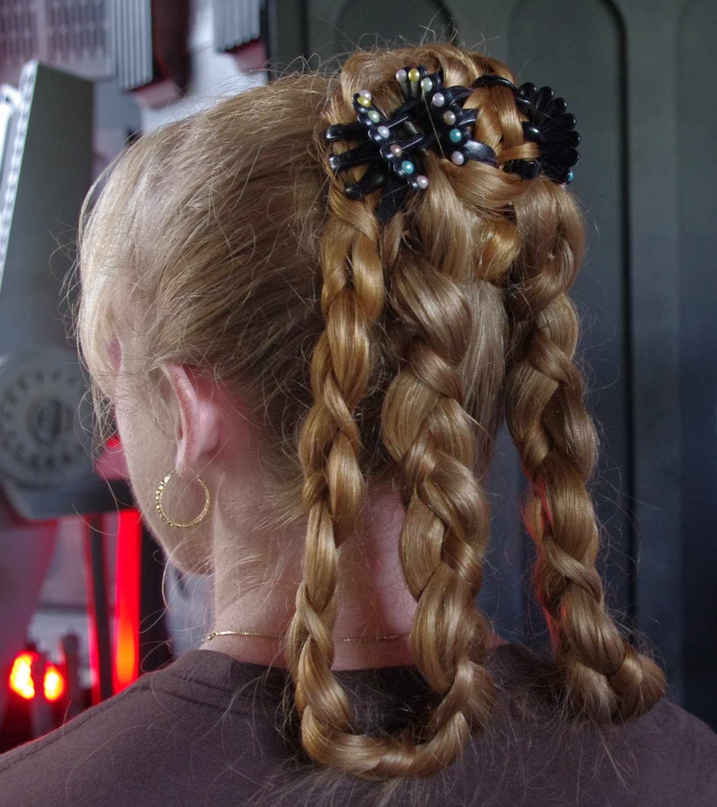 Braids & Hairstyles for Super Long Hair: Princess Leia's Double Braid ...