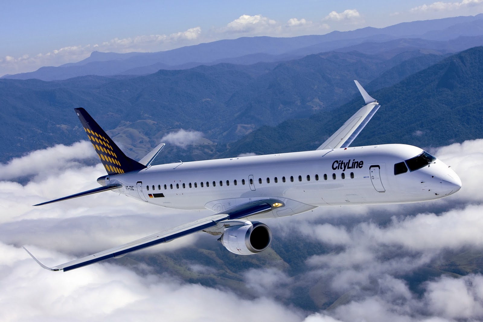 FABIAN PRESS: 30.ª aeronave da Embraer na frota da Lufthansa inicia ...