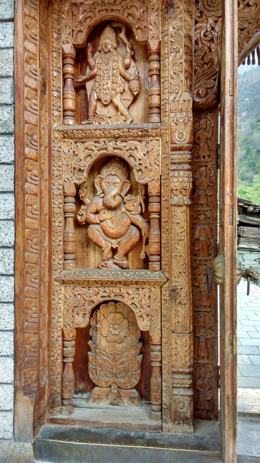 Vibrant India: Kamru Fort ,Sangla(Kinnaur)....History along the Baspa ...