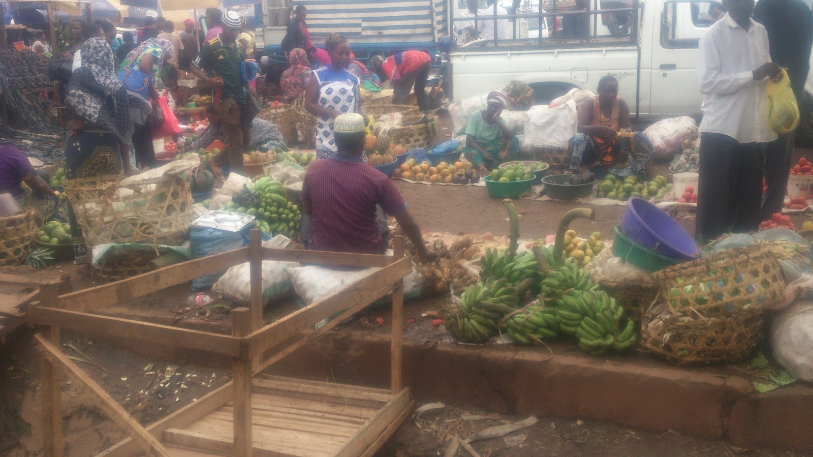 TRACING CHALLENGES AND OPPORTUNITIES : POOR HYGIENE IN MARKETS AND ...