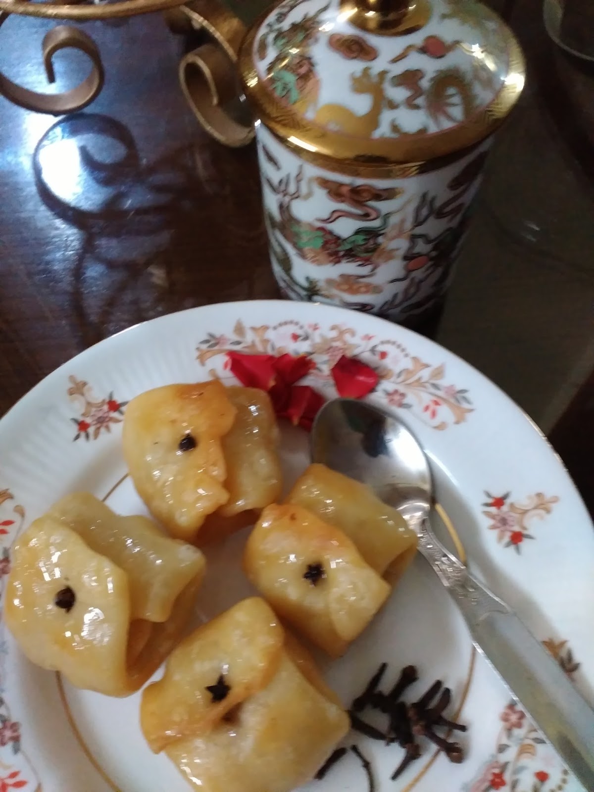 Ghar Ka Khana: Laung lata (syrup based sweet)