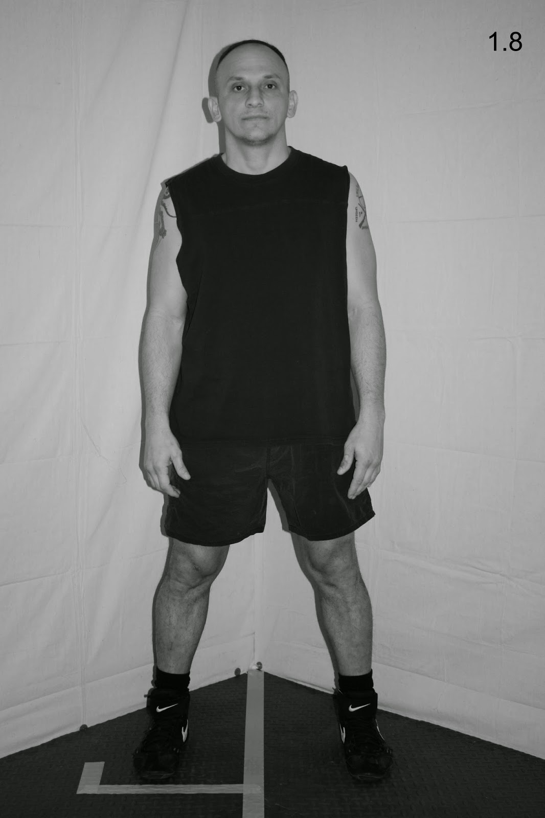 Righting Crime Fiction: A Writer's Guide to Fighting: The Ready Stance