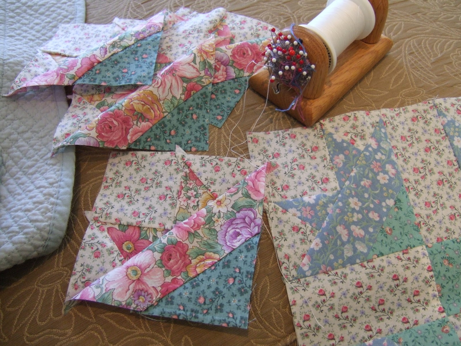 QuiltBee: Making Tracks