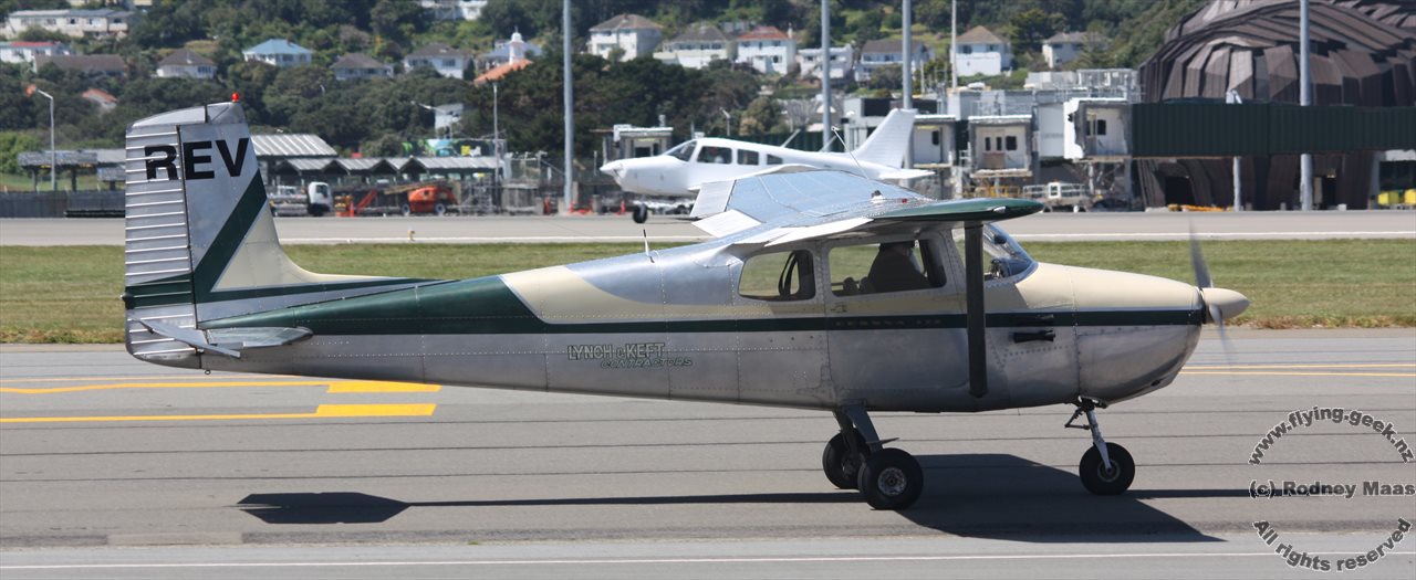 Rodney's Aviation Ramblings: Vintage Cessna 172 at Wellington