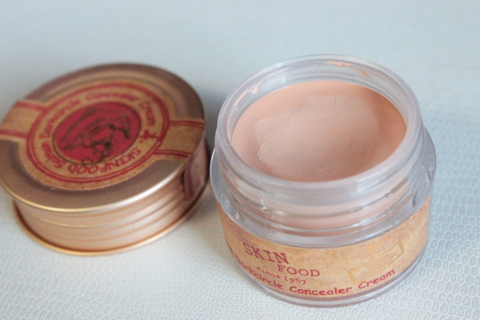 MY SUGARCOFFEE: REVIEW : Skinfood - Salmon Darkcircle Concealer Cream
