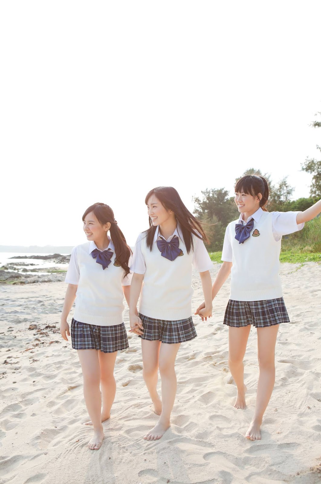Nao Kanzaki and a few friends: Miyuki Watanabe, Nana Yamada and Sayaka ...