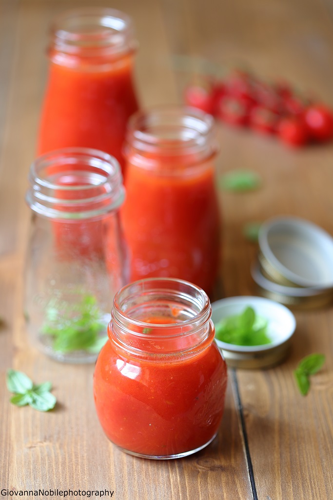 Passata di pomodori perini - la cuoca eclettica