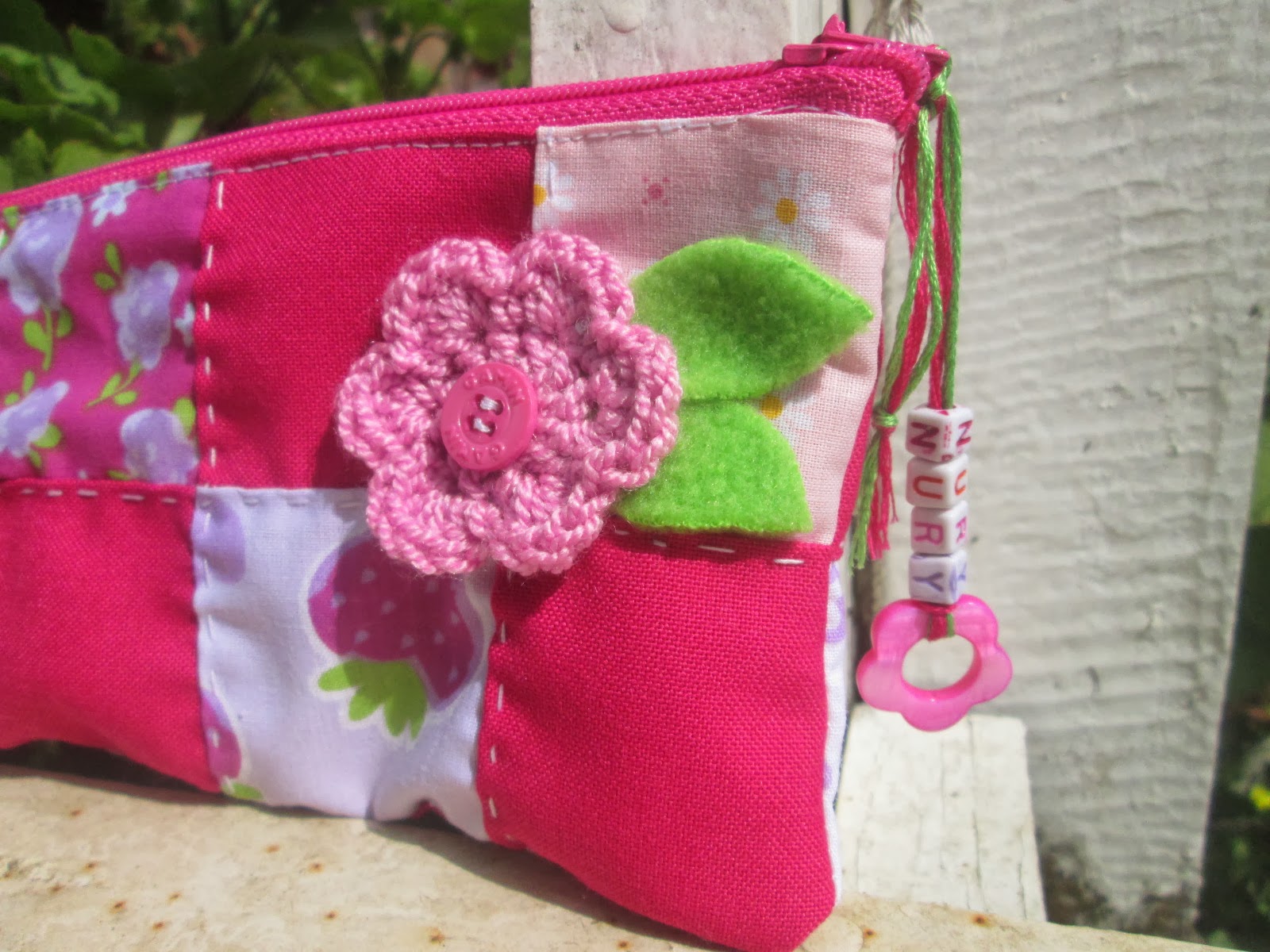 Estuche Patchwork a mano.