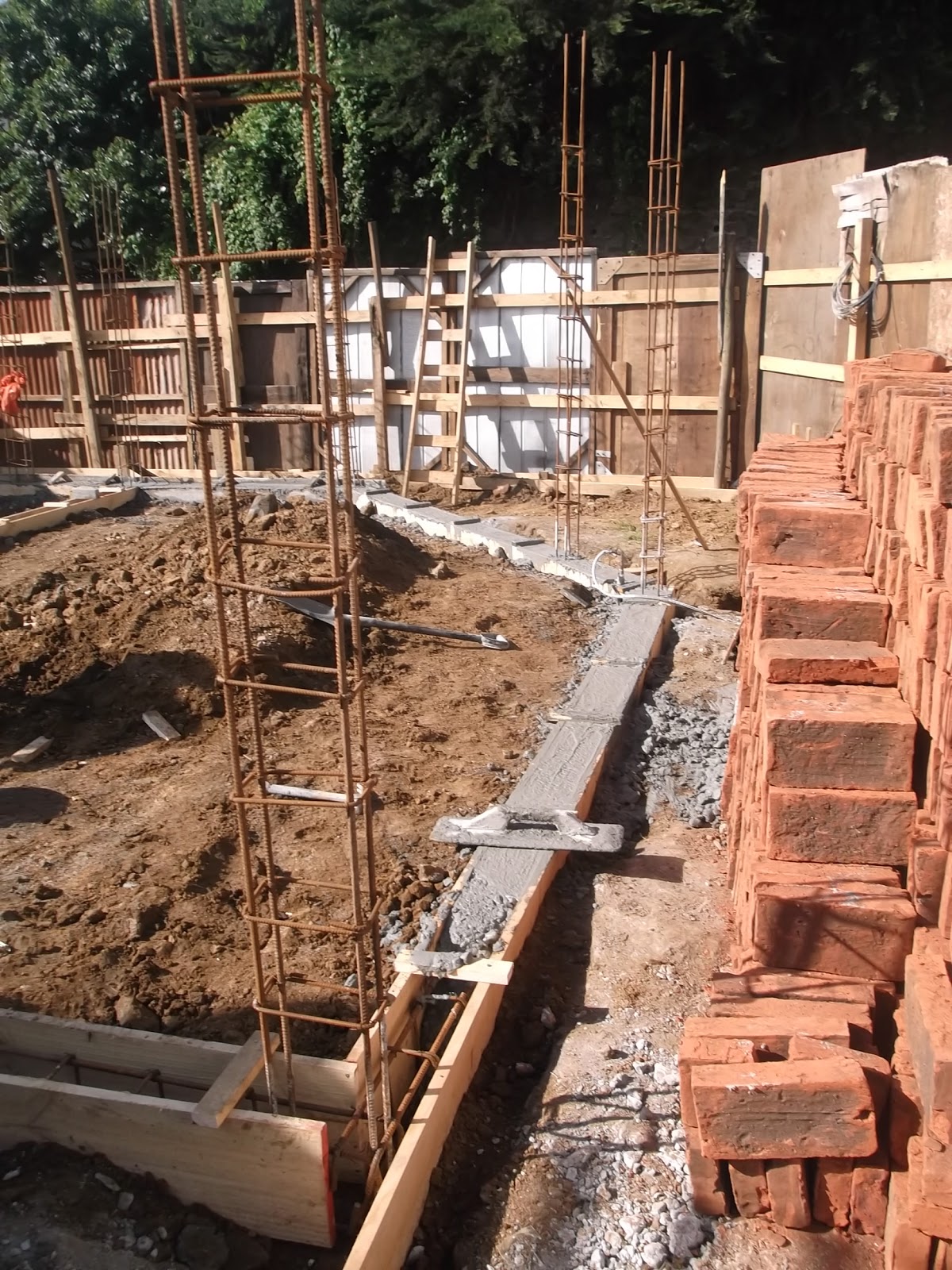 guarda construcciones JDC: encofrado y hormigonado de sobrecimiento