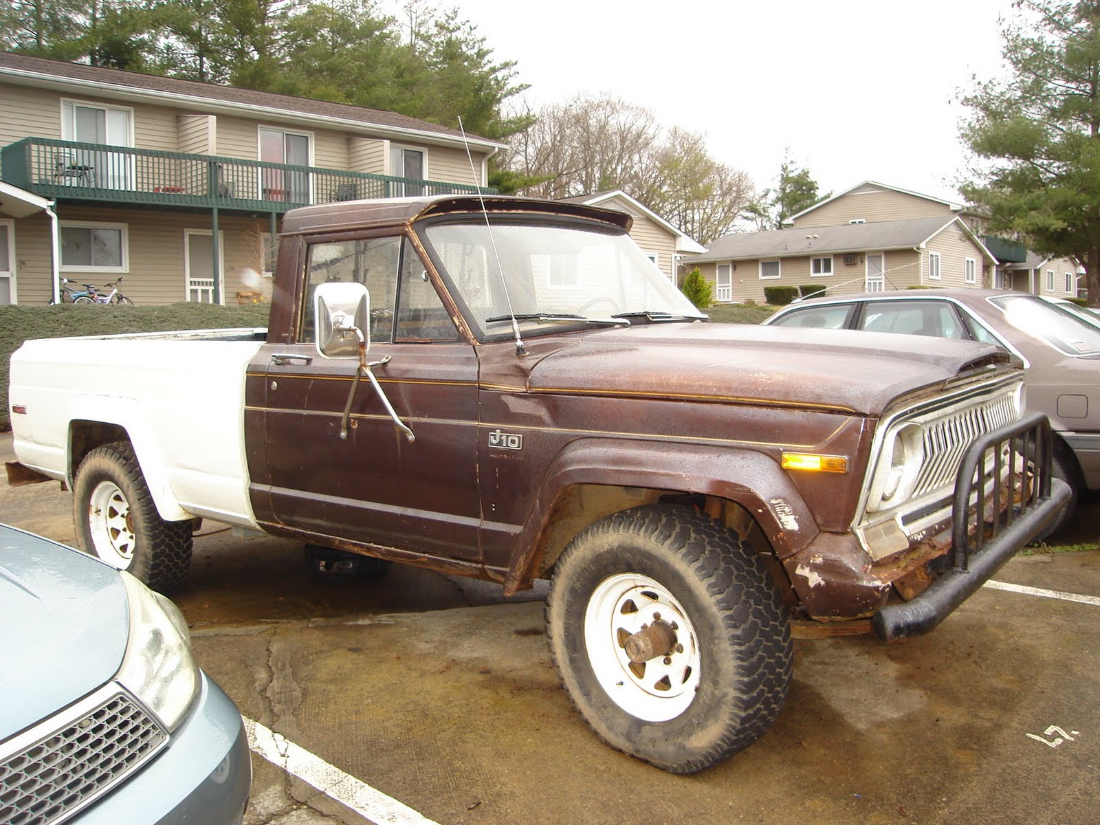 Scott's 1976 Jeep J10 Blog: Finishing the Frame, Bed, and Few More Things